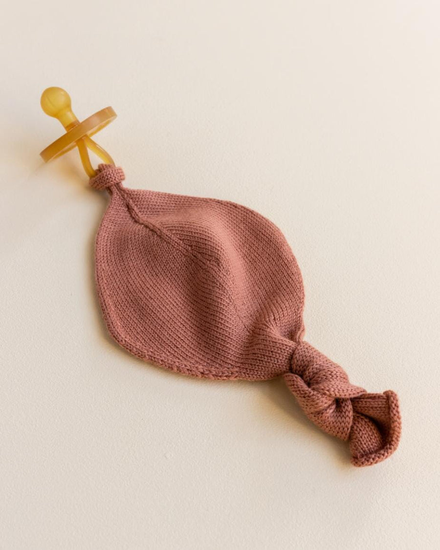 Hvid | knitwear uit 100% merinowol | Hello Archie